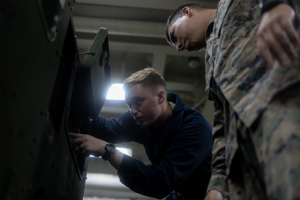 DVIDS - Images - 22nd MEU (SOC)| Vehicle Maintenance [Image 2 of 9]