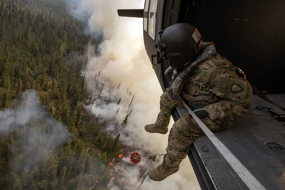 DVIDS - Images - Alaska Army National Guard aviators help fight Alaska ...