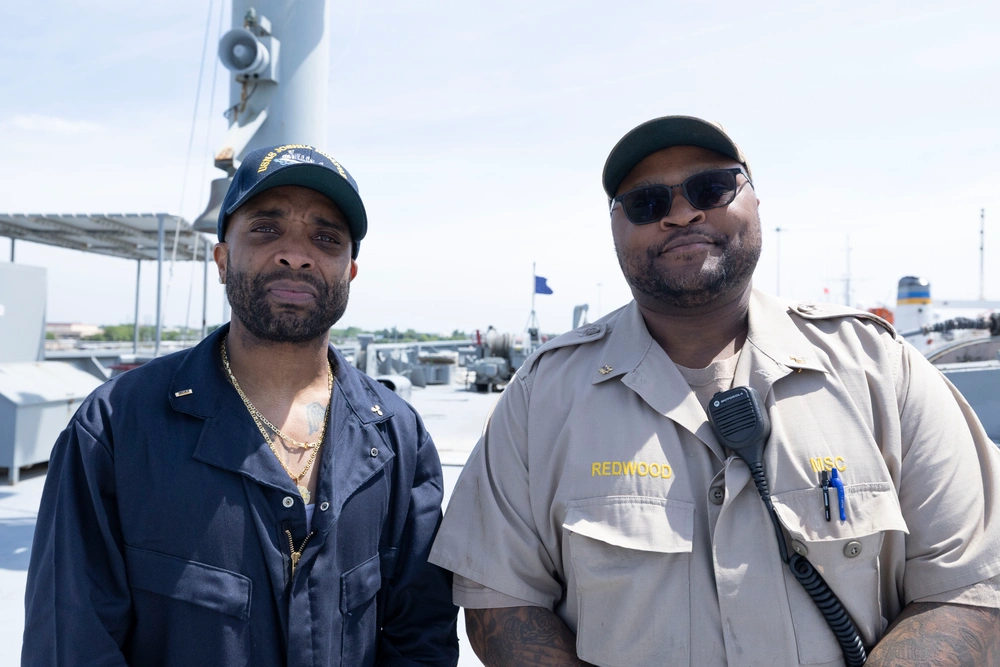 DVIDS - Images - Best Friends Reunite Aboard USNS Joshua Humphreys