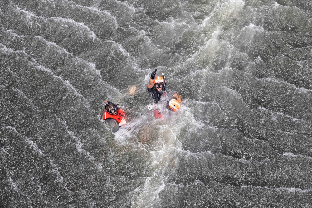 DVIDS - Images - SAR Key West Conducts Jump and Hoist Evolutions with ...