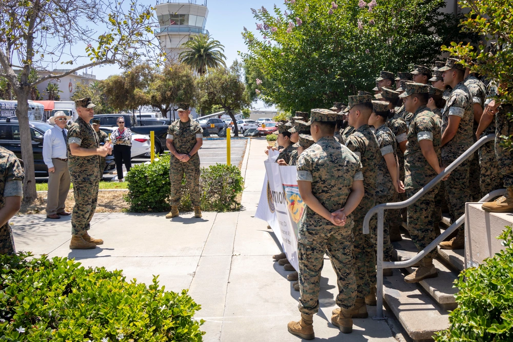DVIDS - Images - MCAS Miramar’s Commanding Officer and Sergeant Major ...