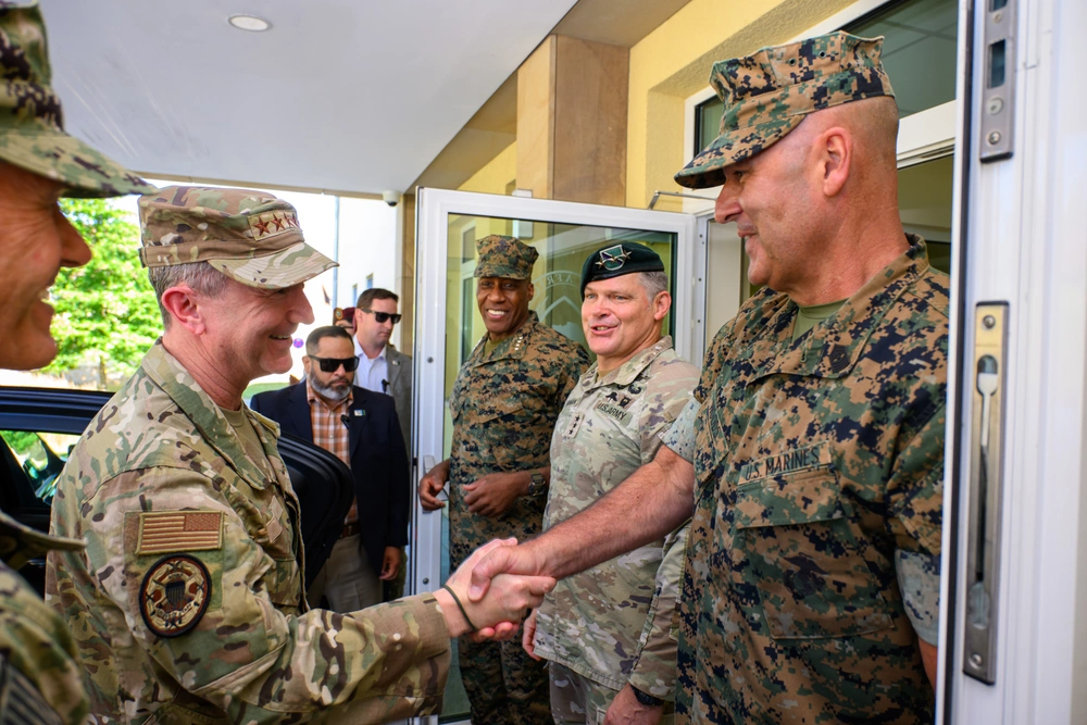 DVIDS - Images - CJCS Gen. Caine meets with U.S. Africa Command ...