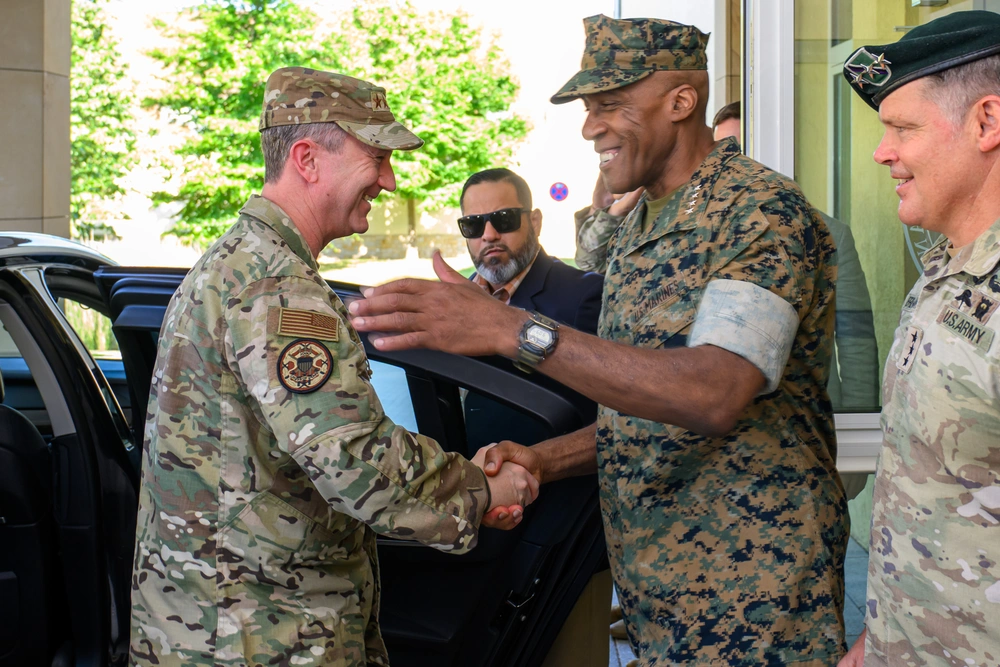 DVIDS - Images - CJCS Gen. Caine meets with U.S. Africa Command ...