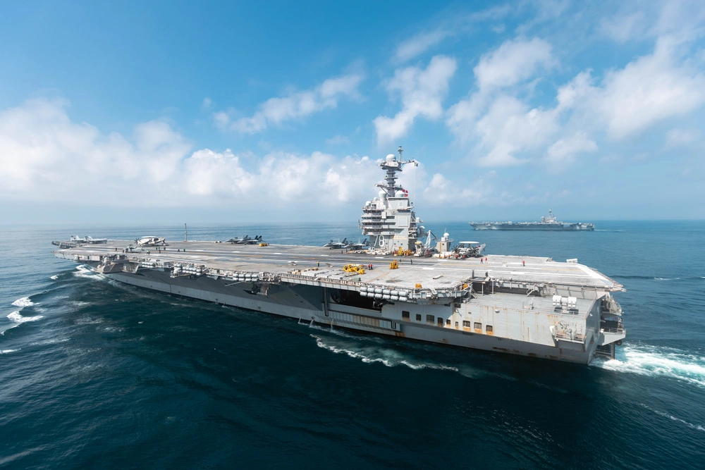 DVIDS - Images - USS Gerald R. Ford (CVN 78) Conducts Vertical Replenishment with USS George H ...