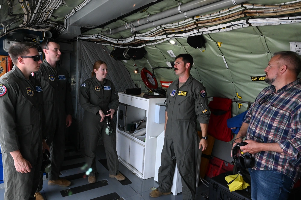 DVIDS - Images - Civic Leaders and newly commissioned U.S. Air Force ...