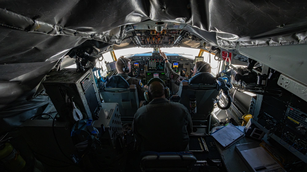 DVIDS - Images - 351st ARS Refuels NATO AWACS [Image 3 of 7]