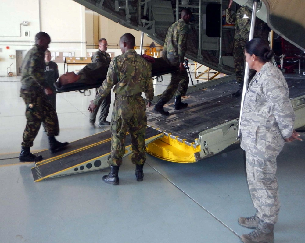 DVIDS - Images - Botswana, U.S. Forces Conduct Joint Medical Evacuation Exercise [Image 2 of 6]
