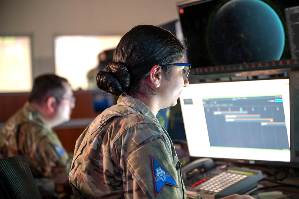 DVIDS - Images - Combined Space Operations Center (CSpOC) staff monitors workstations. (Screen ...
