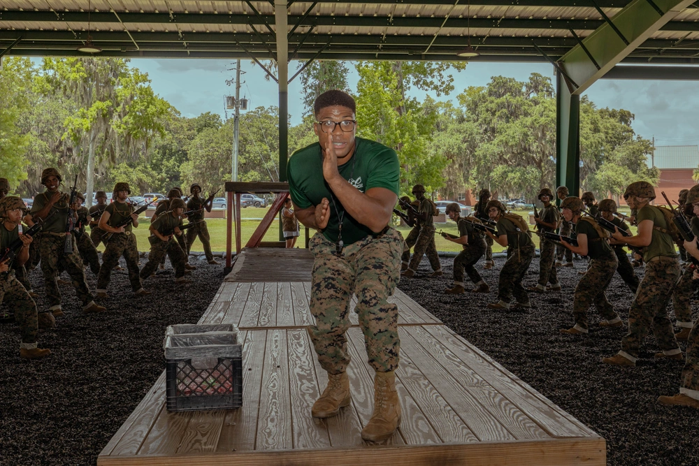 DVIDS - Images - Hotel Company MCMAP [Image 5 of 7]