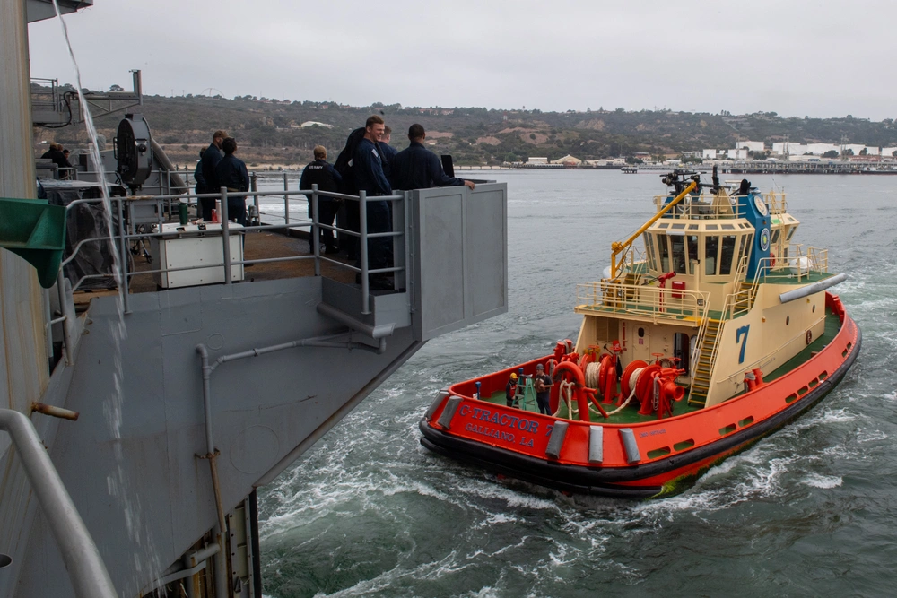 DVIDS - Images - USS Theodore Roosevelt Departs San Diego [Image 8 of 13]