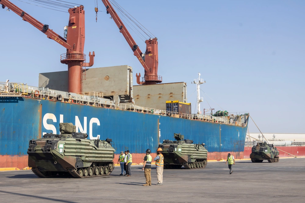 DVIDS - Images - Native Fury 25: AAV Load up [Image 1 of 14]