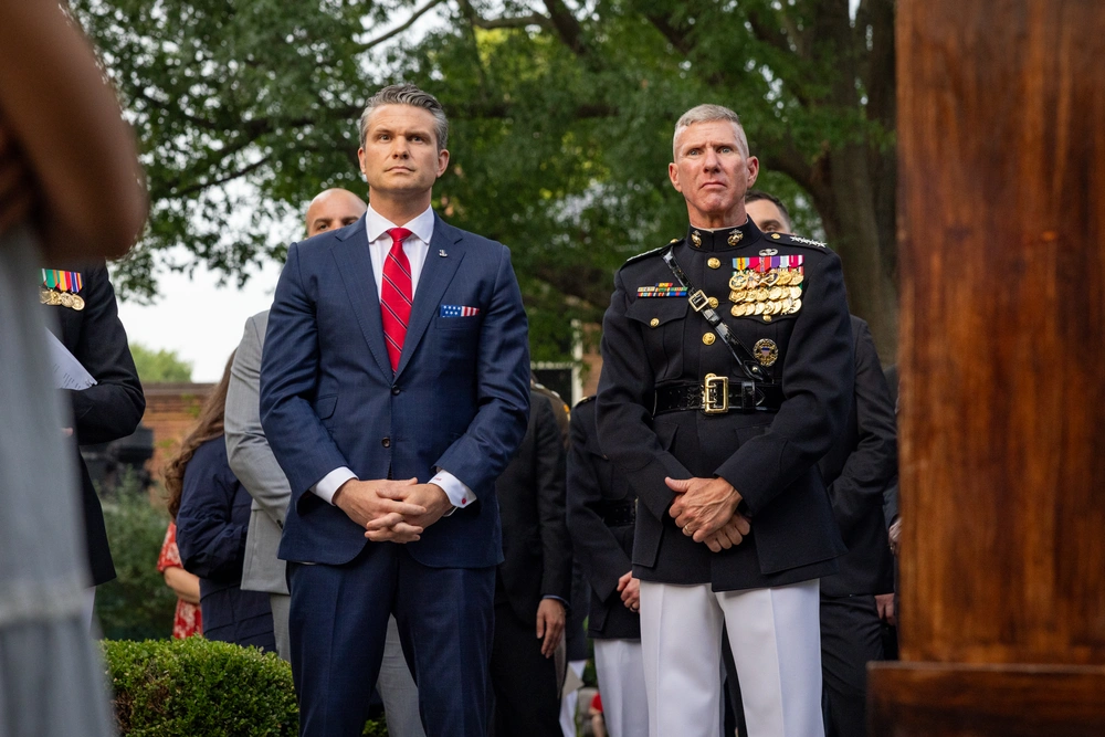 DVIDS - Images - Commandant, Gen. Eric M. Smith hosts Secretary of ...