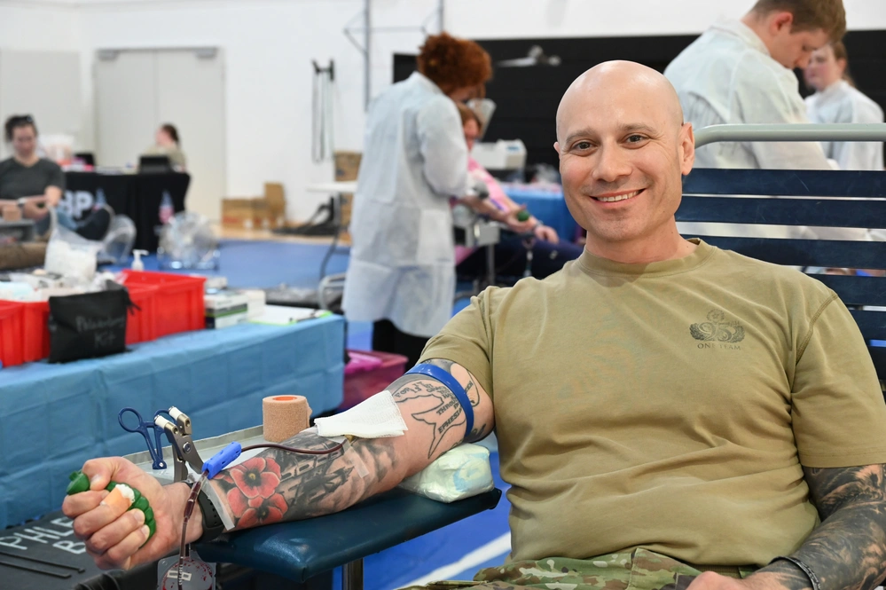 DVIDS - Images - USAG Stuttgart command team supports blood drive on ...