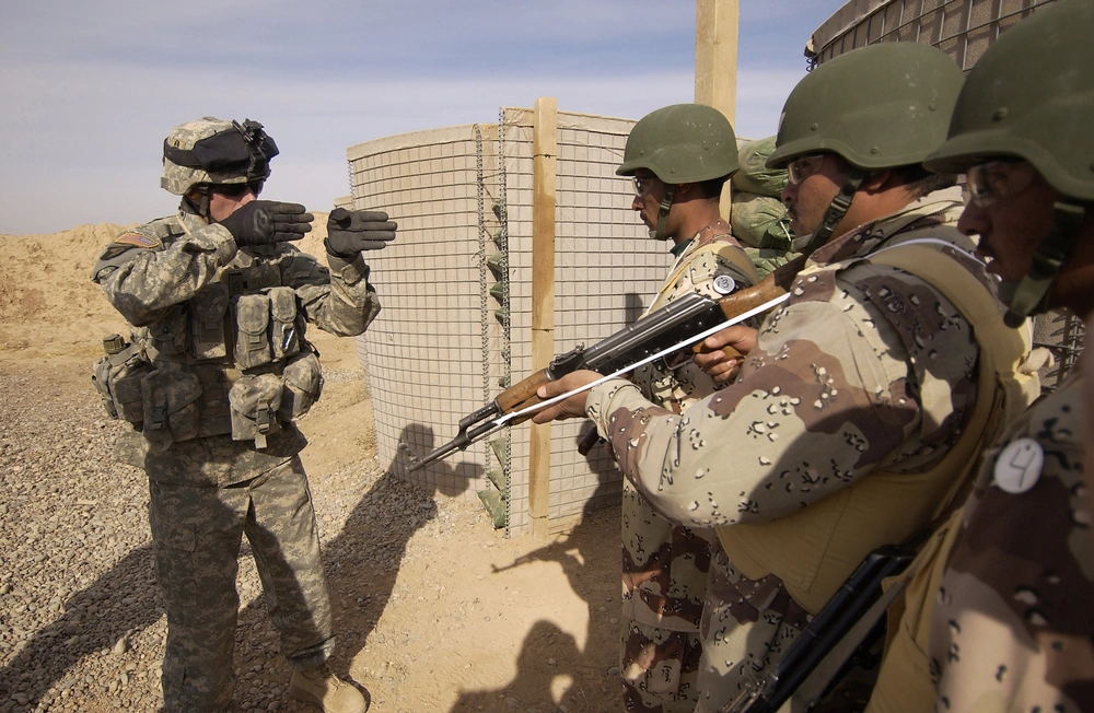 DVIDS - Images - Army Staff Sgt. Jason Lyday instructs Iraqi Army ...