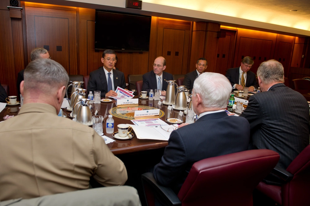 DVIDS - Images - Secretary of Veterans Affairs Eric K. Shinseki meets ...