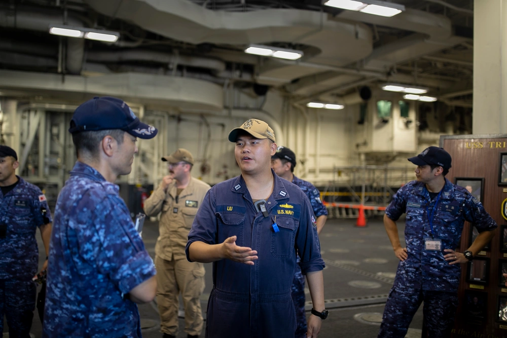 DVIDS - Images - Tripoli Hosts Japanese Navy Officers [Image 2 of 31]
