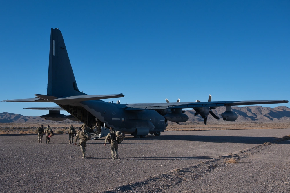 DVIDS - Images - U.S. Air Force Commandos conduct airfield survey ...