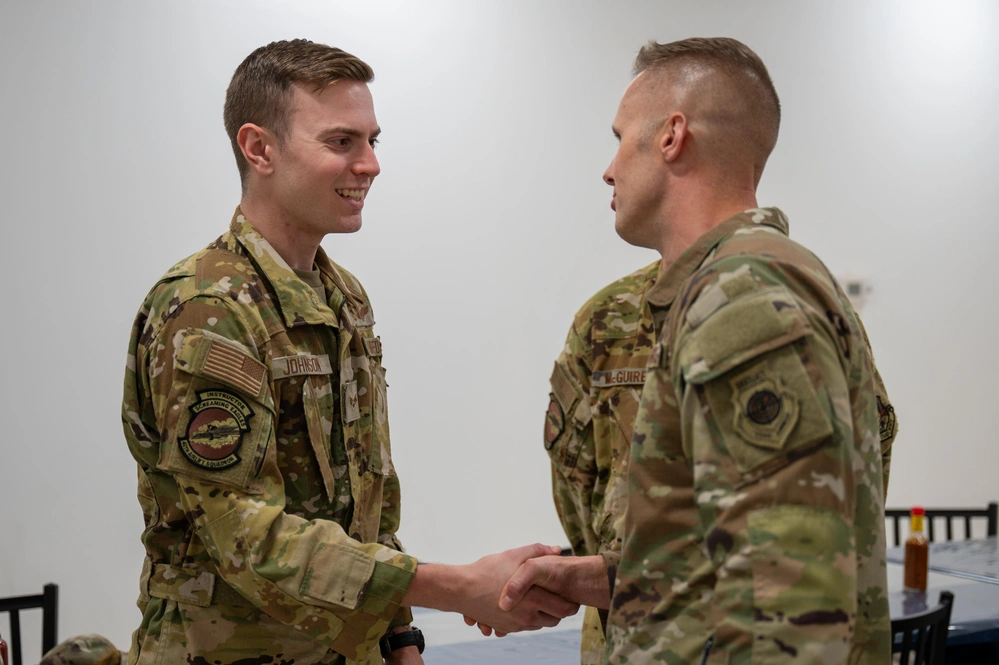 DVIDS - Images - AFCENT visits 386th AEW [Image 5 of 5]