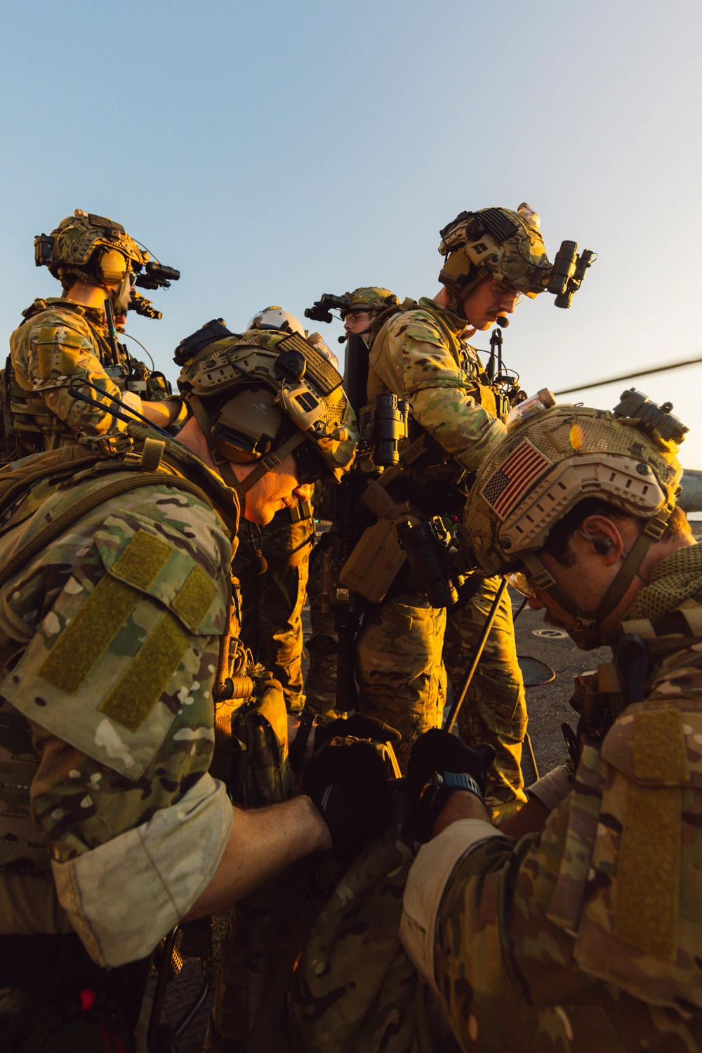 DVIDS - Images - EODMU 5 and HSC-12 Conduct Fast-rope Exercises with ...