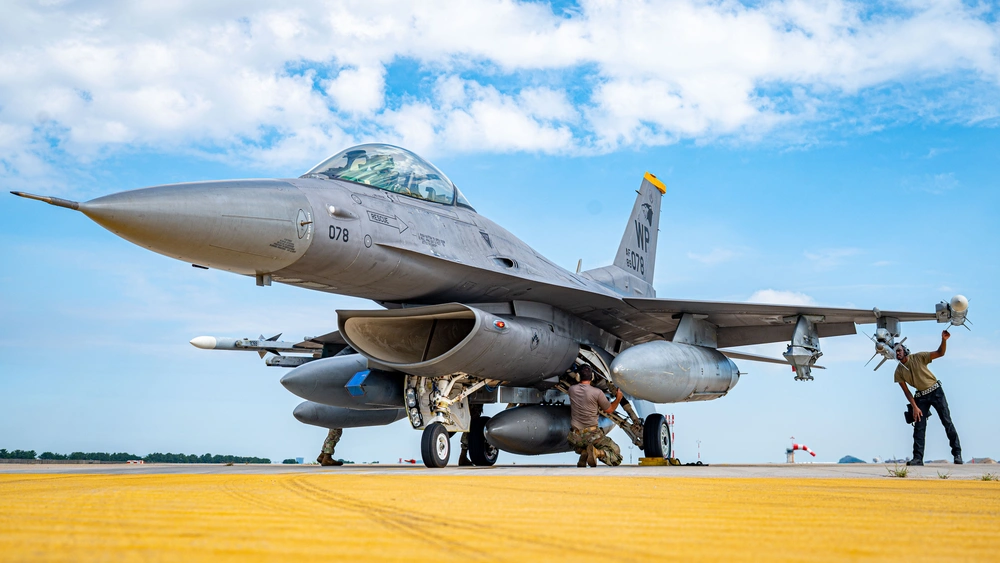 DVIDS - Images - Wolf Pack’s F-16 Fighting Falcons begin departure for ...
