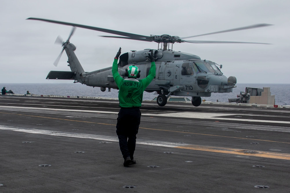 DVIDS - Images - Abraham Lincoln conducts flight operations [Image 5 of 6]