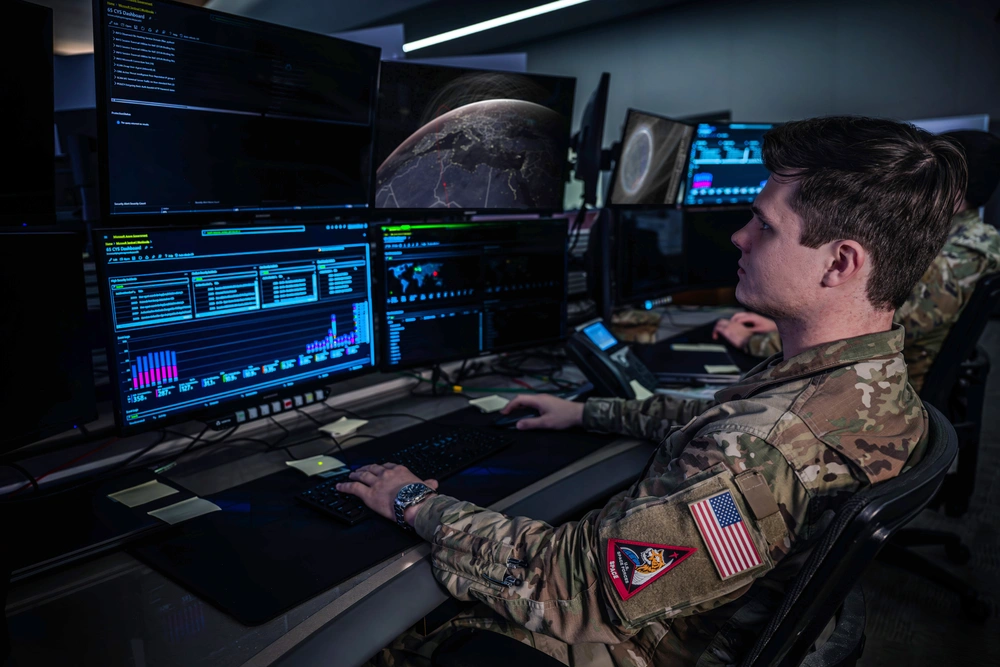 DVIDS - Images - Combined Space Operations Center (CSpOC) staff monitor workstations. [Image 6 of 7]