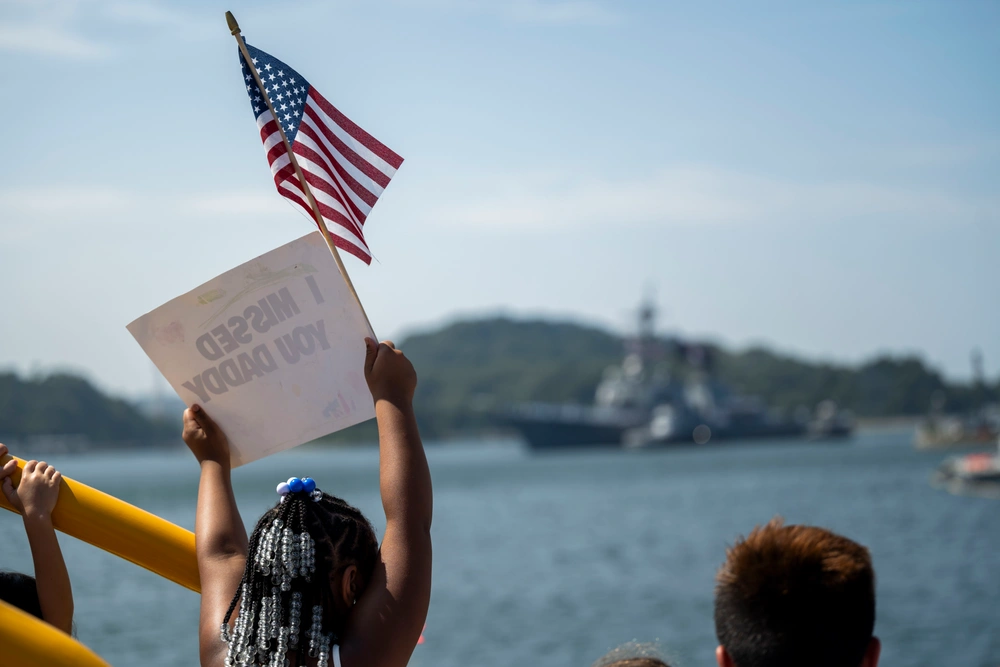 DVIDS - Images - USS Milius (DDG 69) returns to Yokosuka, Japan following U.S. 5th Fleet ...
