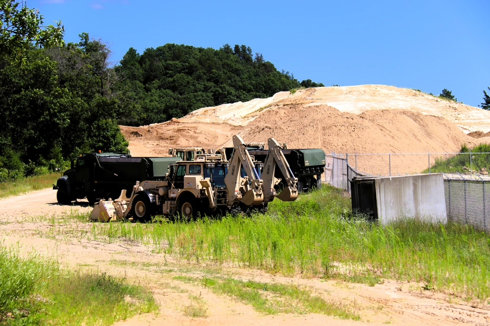 DVIDS - Images - Soldiers from multiple engineer units associated with ...