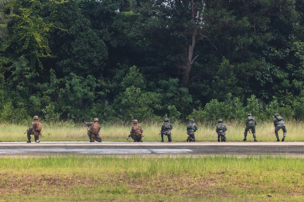 DVIDS - Images - Ex Alon 25: U.S. Marines with MRF-D 25.3, Philippine ...