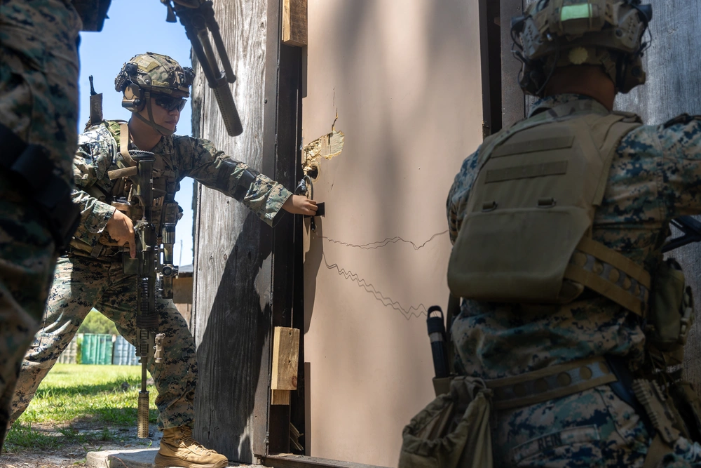 DVIDS - Images - 2nd Battalion, 2nd Marines refine breaching skills on ...