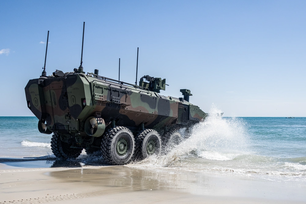 DVIDS - Images - 2nd AA BN ACV Surf Ops [Image 5 of 8]