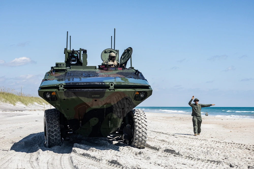 DVIDS - Images - 2nd AA BN ACV Surf Ops [Image 8 of 8]