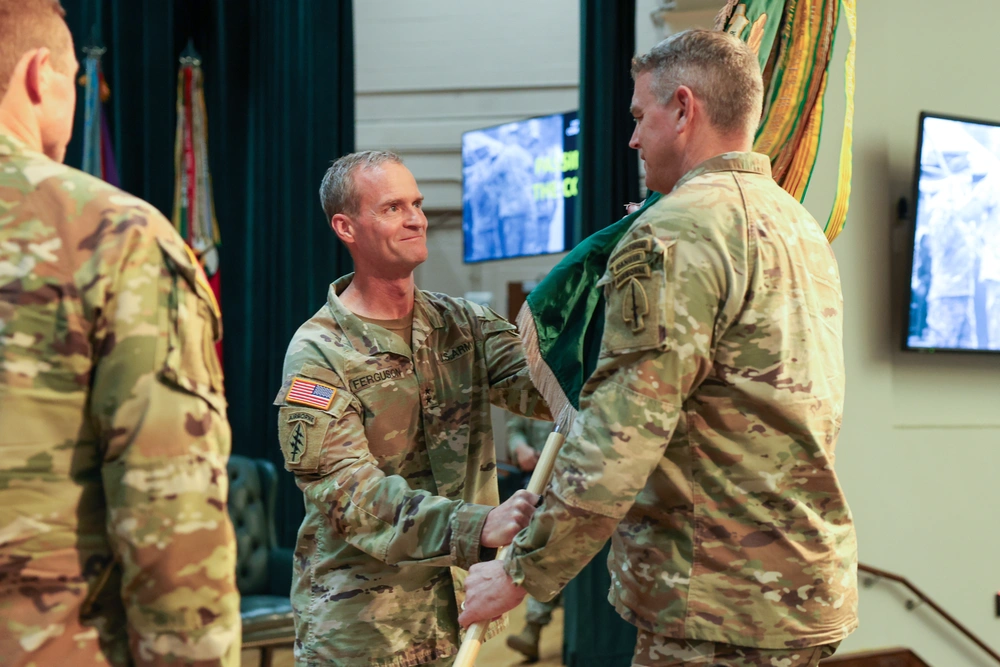 DVIDS - Images - 1st Special Forces Command (Airborne) Change of ...
