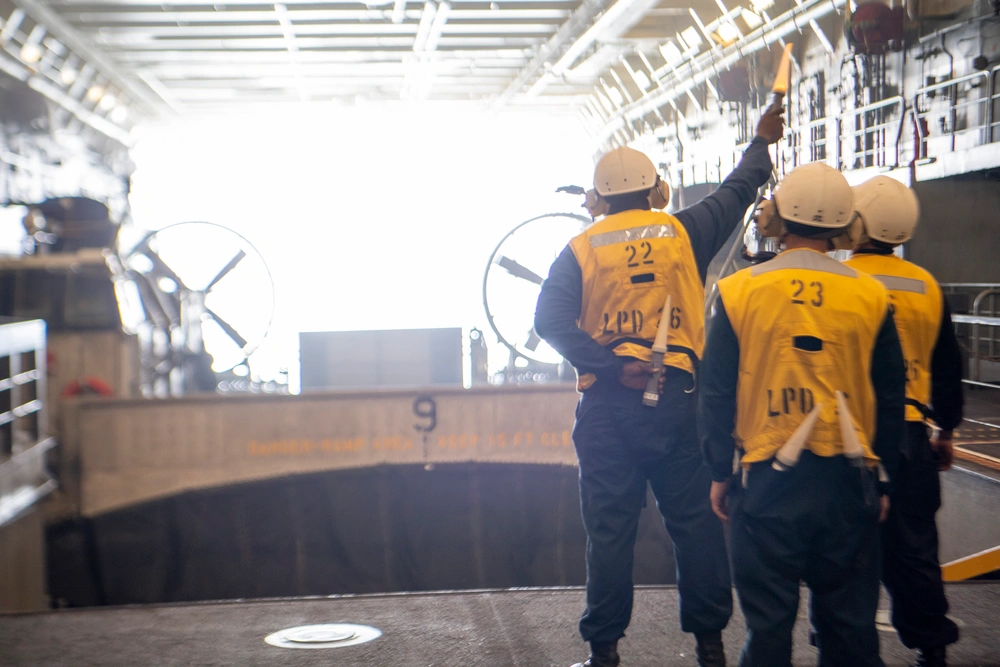 DVIDS - Images - USS John P Murtha conducts well deck operations [Image ...