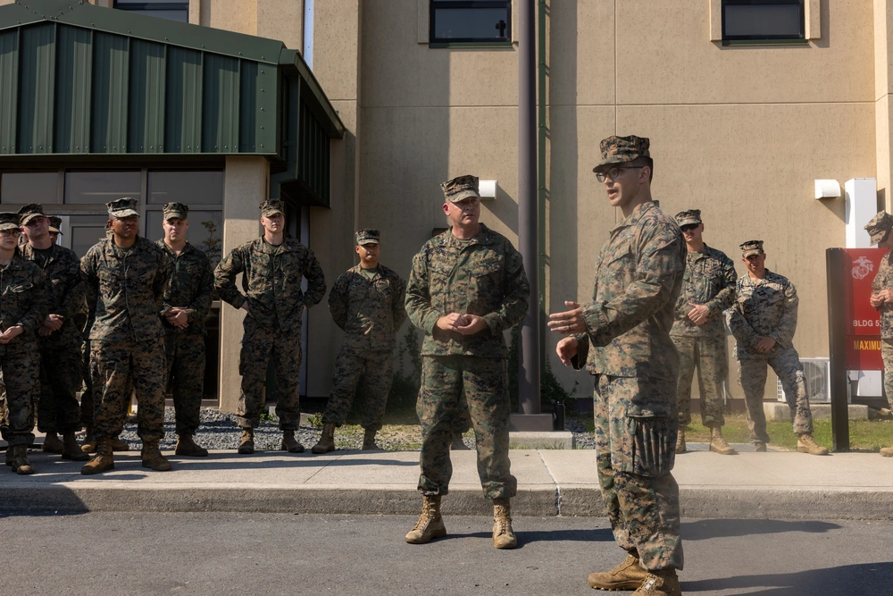 DVIDS - Images - Col. Barclay Visits Marines in Camp Mujuk During KMEP ...