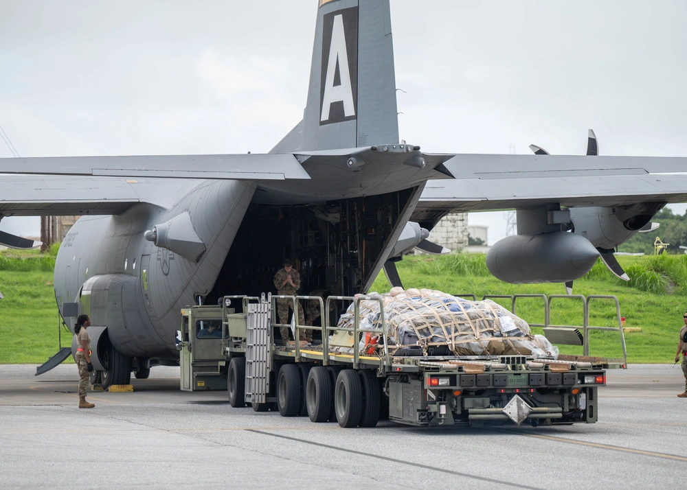 DVIDS - Images - 94th Airlift Wing Airmen Assist Aeromedical Evacuation ...