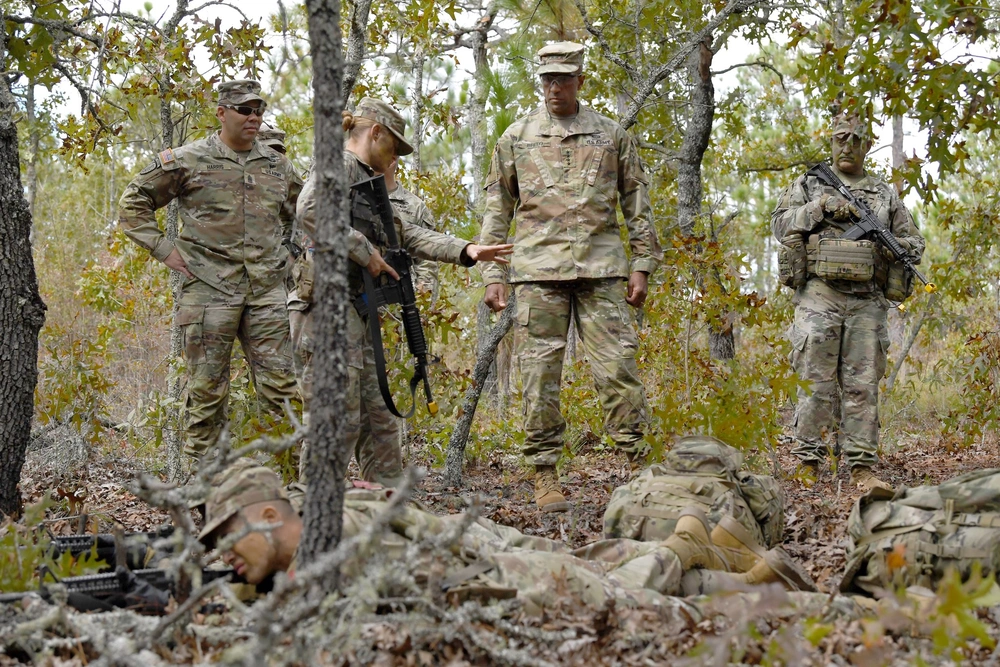 DVIDS - Images - TRADOC Commanding General and Command Sergeant Major ...