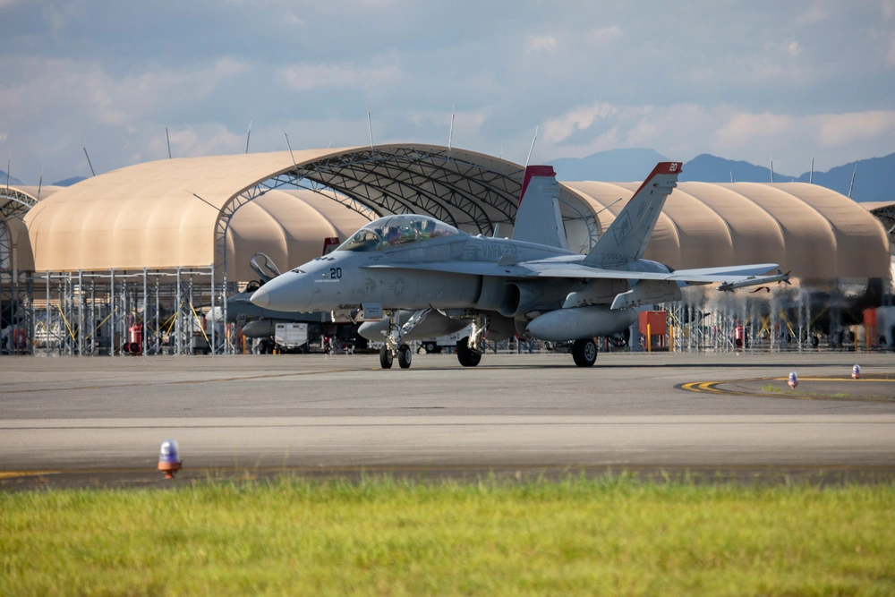 DVIDS - Images - Red Devil’s take off at MCAS Iwakuni [Image 4 of 6]
