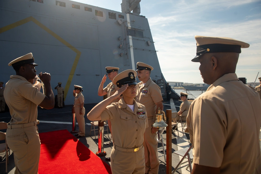 DVIDS - Images - USS Arlington's Newest Chiefs Pinned During UNITAS 2025 [Image 2 of 4]