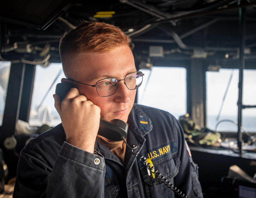 DVIDS - Images - USS Higbee Conducts Watchstanding on the Bridge [Image ...