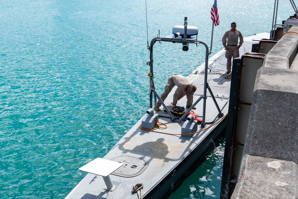 DVIDS - Images - USMC Tests ALPV at Resolute Dragon 25 [Image 7 of 15]