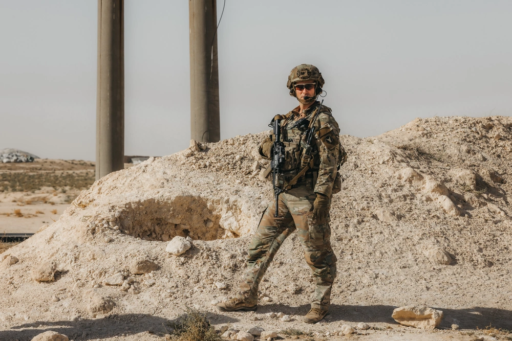 DVIDS - Images - Iowa National Guard Soldier secures a landing zone ...