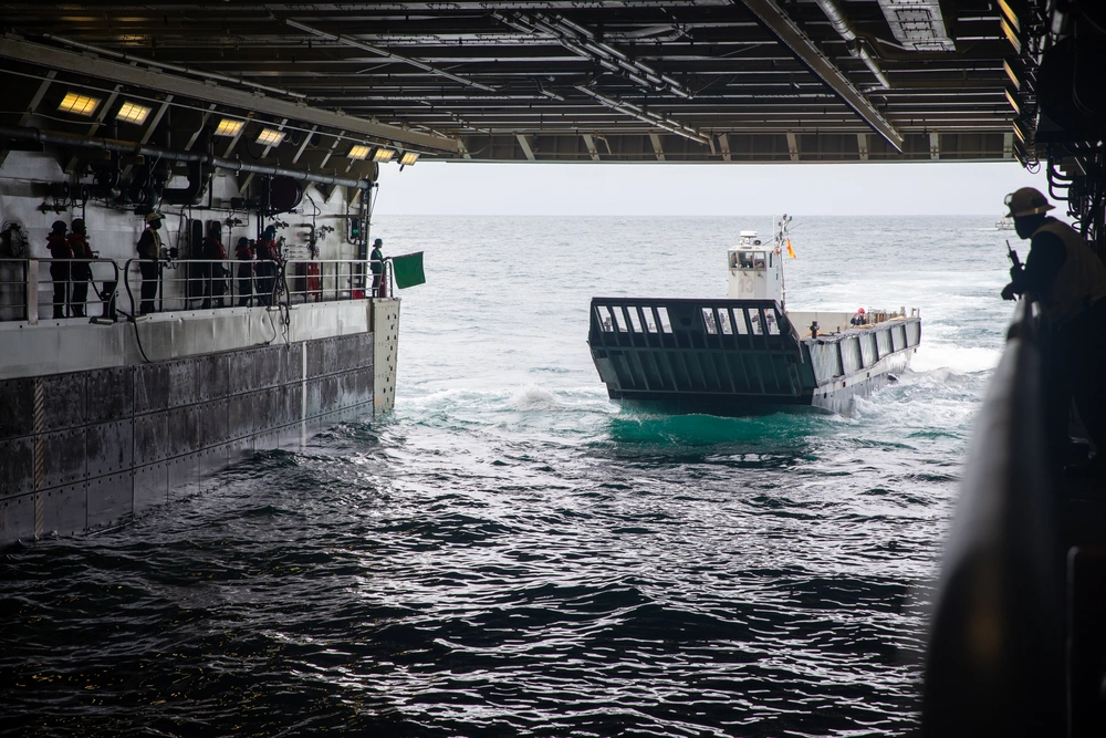 DVIDS - Images - Spanish Navy Well Deck Operations aboard USS Arlington ...