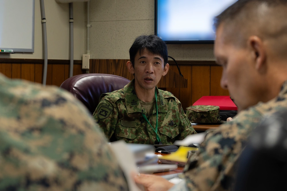DVIDS - Images - U.S. Marines, Japan Self-Defense Force discuss enemy ...