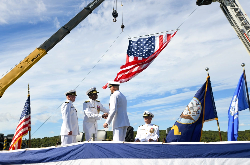 DVIDS - Images - Naval Submarine Base New London Holds a Change of Command Ceremony [Image 8 of 16]