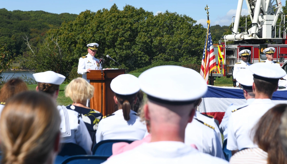 DVIDS - Images - Naval Submarine Base New London Holds a Change of Command Ceremony [Image 9 of 16]
