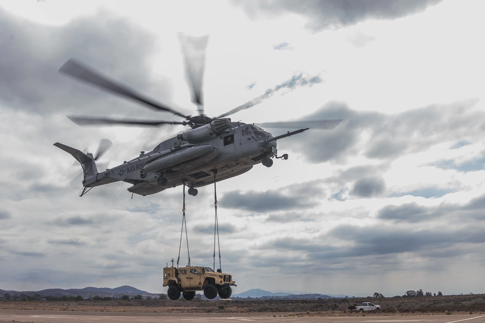 DVIDS - Images - America’s Airshow 2025 Day 2: MAGTF Demo [Image 1 of 6]