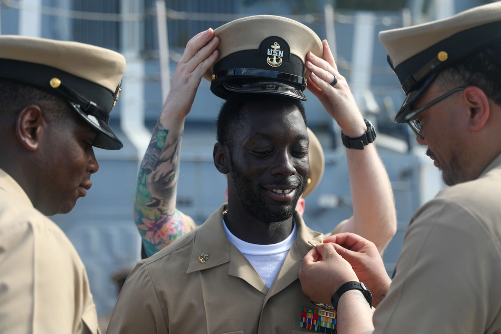 DVIDS - Images - Sailors aboard the USS John Finn hold a chief petty officer pinning ceremony in ...