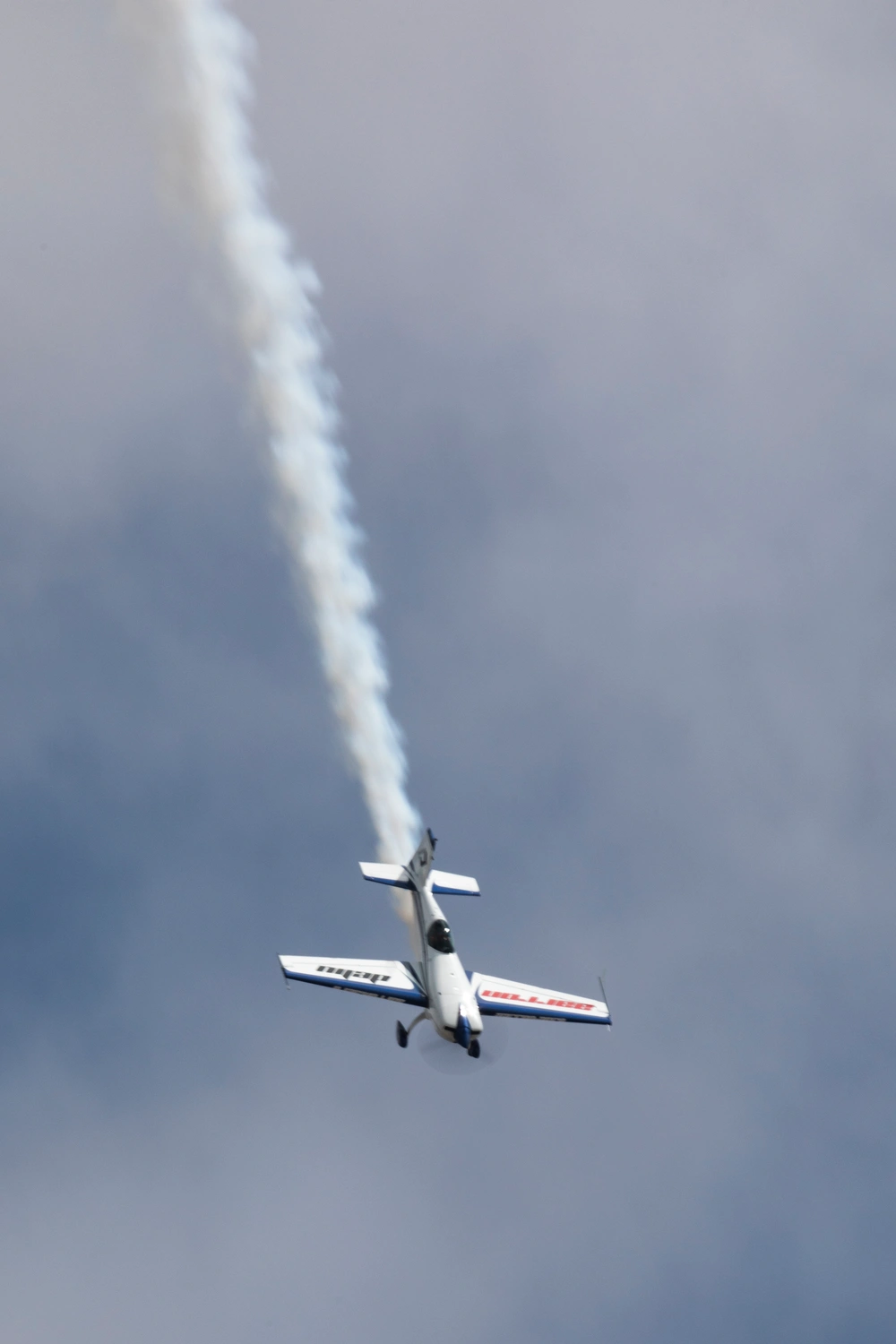 DVIDS - Images - America’s Air Show 2025 Day 2: Aaron Deliu Extra 330 ...