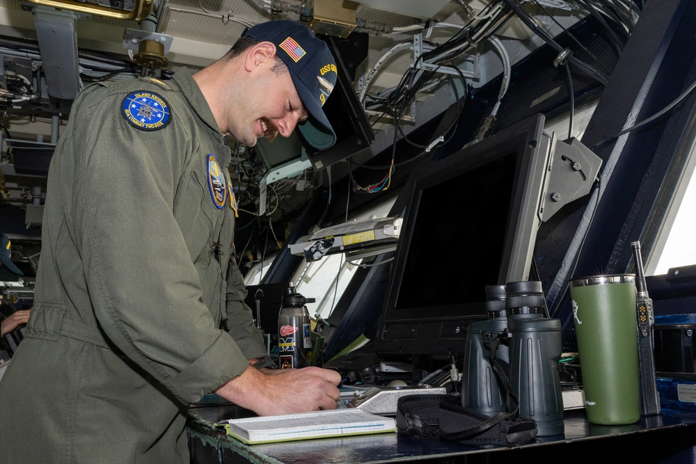 DVIDS - Images - USS Gerald R. Ford (CVN 78) Transits the Strait of ...